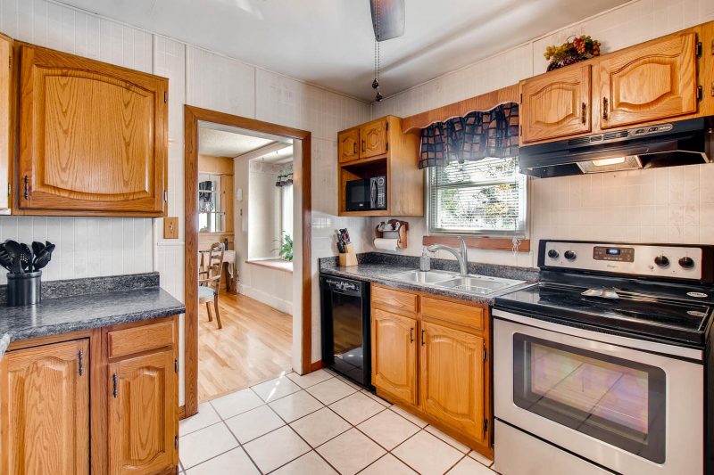 341 N 7th Ave Brighton CO Kitchen - Jeff Bechtold Real Estate